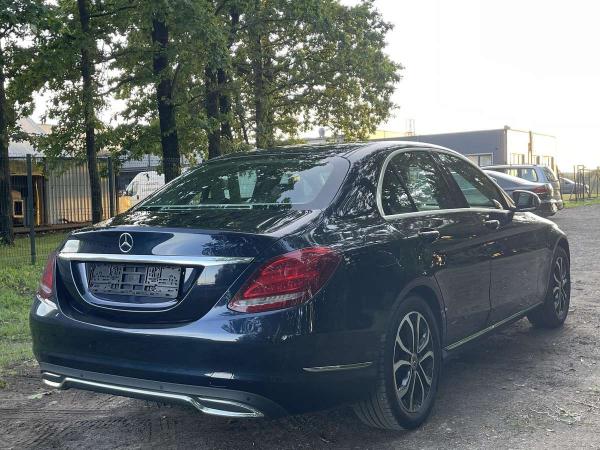 Blue Mercedes-Benz c-220 2014 in Kaunas, with an engine capacity of 2.14 L and mileage of 151 thousand km for 10990 €, photo 9 on AUTOMOTO.COM.LV