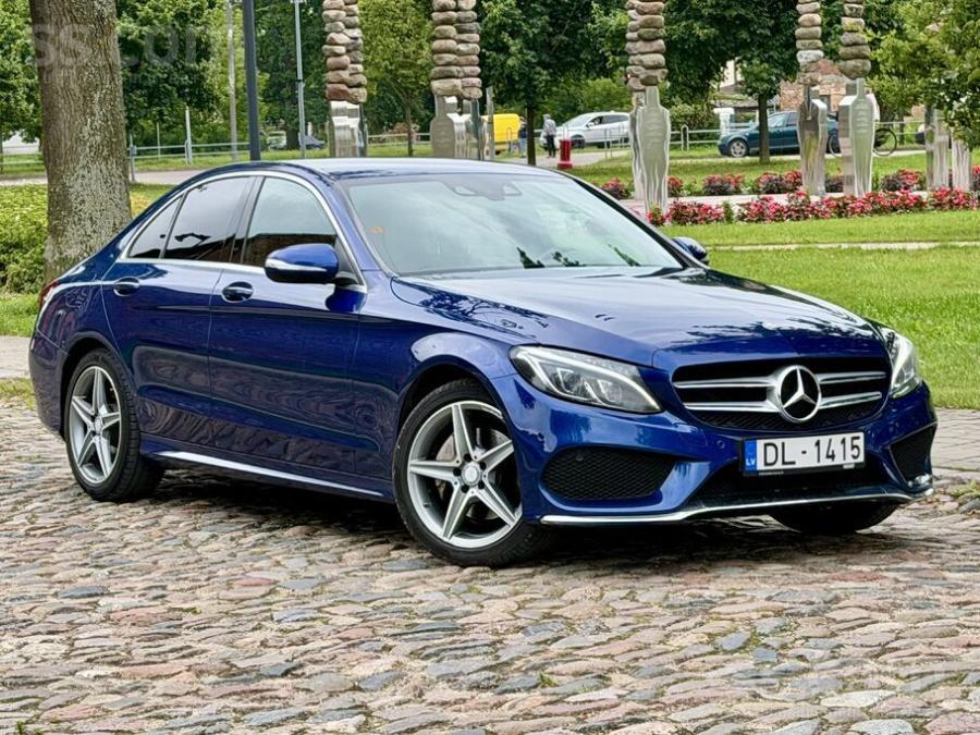 Blue Mercedes-Benz c-220 2014 in Jelgava, with an engine capacity of 2.20 L and mileage of 210 thousand km for 14990 €, photo 1 on AUTOMOTO.COM.LV