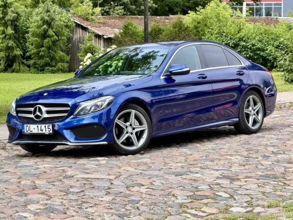 Blue Mercedes-Benz c-220 2014 in Jelgava, with an engine capacity of 2.20 L and mileage of 210 thousand km for 14990 €, photo 3 on AUTOMOTO.COM.LV