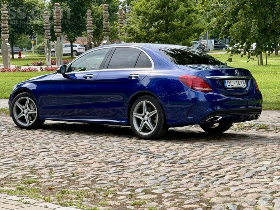 Blue Mercedes-Benz c-220 2014 in Jelgava, with an engine capacity of 2.20 L and mileage of 210 thousand km for 14990 €, photo 5 on AUTOMOTO.COM.LV