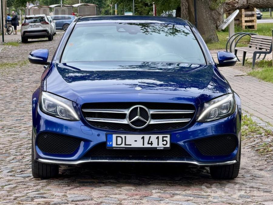 Blue Mercedes-Benz c-220 2014 in Jelgava, with an engine capacity of 2.20 L and mileage of 210 thousand km for 14990 €, photo 9 on AUTOMOTO.COM.LV