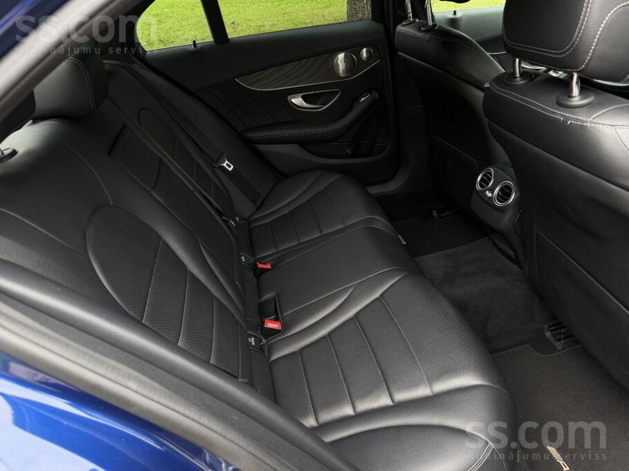 Blue Mercedes-Benz c-220 2014 in Jelgava, with an engine capacity of 2.20 L and mileage of 210 thousand km for 14990 €, photo 12 on AUTOMOTO.COM.LV