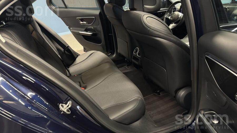 Blue Mercedes-Benz c-220 2021 in Riga, with an engine capacity of 2.00 L and mileage of 141 thousand km for 26990 €, photo 13 on AUTOMOTO.COM.LV