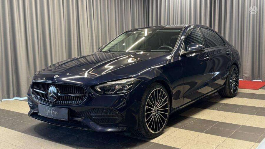 Blue Mercedes-Benz c-220 2021 in Riga, with an engine capacity of 2.00 L and mileage of 141 thousand km for 25990 €, photo 1 on AUTOMOTO.COM.LV