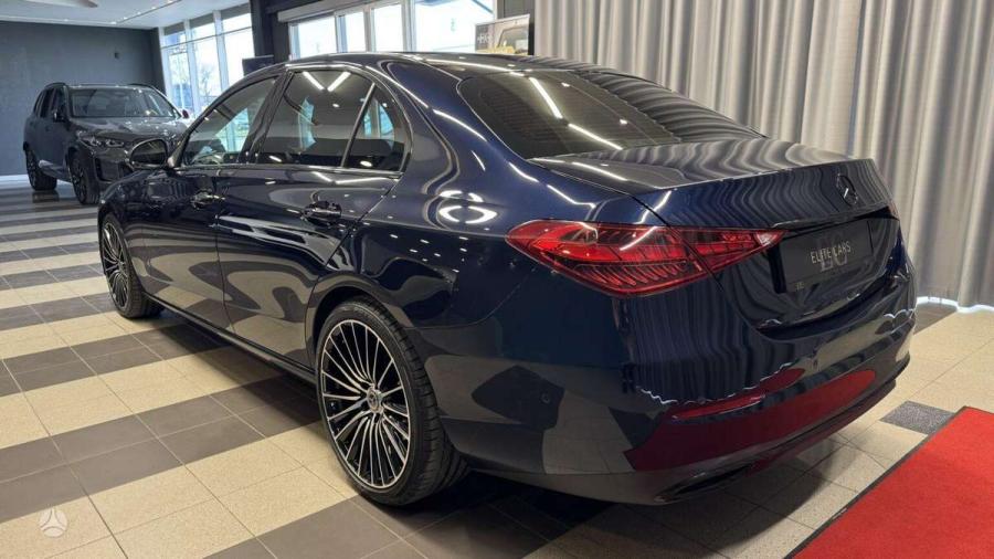 Blue Mercedes-Benz c-220 2021 in Riga, with an engine capacity of 2.00 L and mileage of 141 thousand km for 25990 €, photo 8 on AUTOMOTO.COM.LV