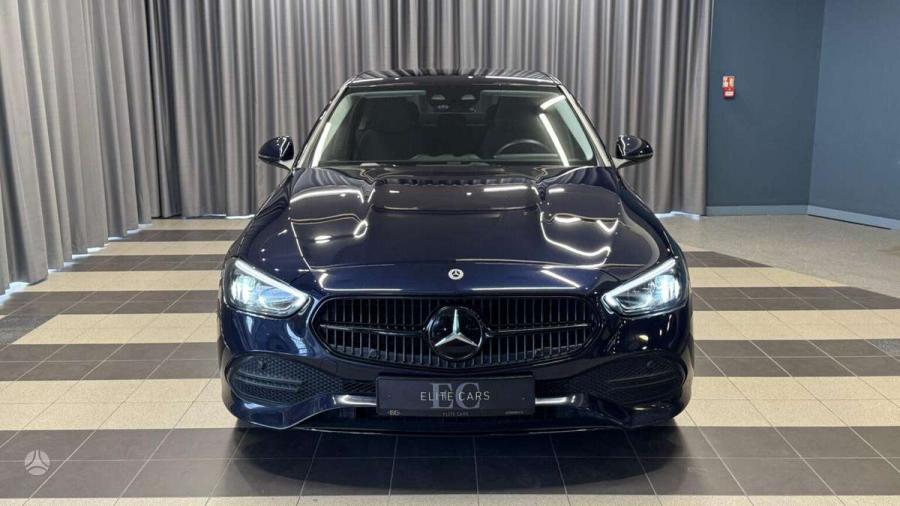 Blue Mercedes-Benz c-220 2021 in Riga, with an engine capacity of 2.00 L and mileage of 141 thousand km for 25990 €, photo 9 on AUTOMOTO.COM.LV