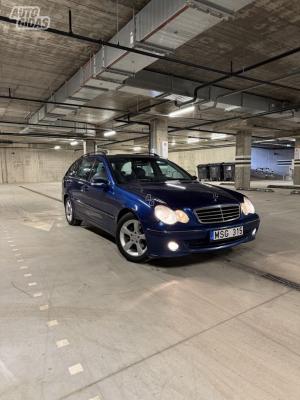 Zils Mercedes-Benz c-220 2004 Panevēža, ar dzinēja tilpumu 2.10 L un nobraukumu 284 tūkst. km par 1600 €, foto 8 vietnē AUTOMOTO.COM.LV