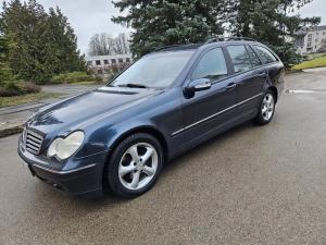 Blue Mercedes-Benz c-220 2004 in Jekabpils, with an engine capacity of 2.20 L and mileage of 302 thousand km for 1890 €, photo  on AUTOMOTO.COM.LV