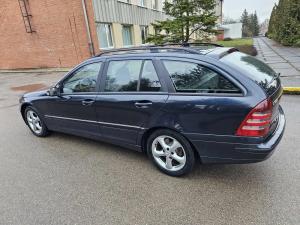 Zils Mercedes-Benz c-220 2004 Jēkabpils, ar dzinēja tilpumu 2.20 L un nobraukumu 302 tūkst. km par 1890 €, foto 9 vietnē AUTOMOTO.COM.LV