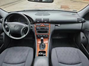 Zils Mercedes-Benz c-220 2004 Jēkabpils, ar dzinēja tilpumu 2.20 L un nobraukumu 302 tūkst. km par 1890 €, foto 18 vietnē AUTOMOTO.COM.LV