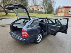 Zils Mercedes-Benz c-220 2004 Jēkabpils, ar dzinēja tilpumu 2.20 L un nobraukumu 302 tūkst. km par 1890 €, foto 19 vietnē AUTOMOTO.COM.LV