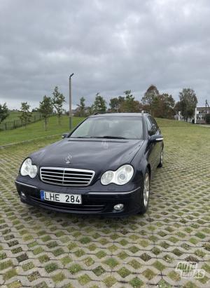 Blue Mercedes-Benz c-220 2004 in Moletai, with an engine capacity of 2.20 L and mileage of 297 thousand km for 1600 €, photo  on AUTOMOTO.COM.LV