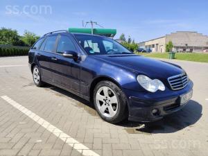 Zils Mercedes-Benz c-220 2005 Ludza, ar dzinēja tilpumu 2.20 L un nobraukumu 365 tūkst. km par 1300 €, foto 4 vietnē AUTOMOTO.COM.LV