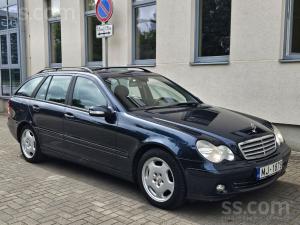 Blue Mercedes-Benz c-220 2005 in Jelgava, with an engine capacity of 2.20 L and mileage of 289 thousand km for 2350 €, photo 2 on AUTOMOTO.COM.LV