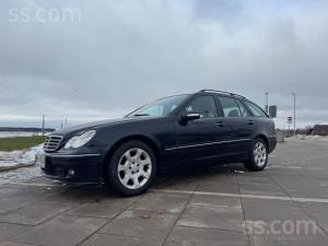 Синий Мерседес Ц 220 2005 в Рига, объемом двигателя 2.20 л и пробегом 270 тыс. км за 2500 €, фото 5 на AUTOMOTO.COM.LV