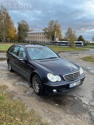 Blue Mercedes-Benz c-220 2006 in Riga, with an engine capacity of 2.20 L and mileage of 330 thousand km for 2900 €, photo  on AUTOMOTO.COM.LV