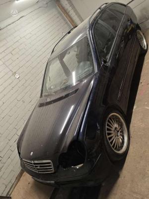 Zils Mercedes-Benz c-220 2006 Kauņa, ar dzinēja tilpumu 2.15 L un nobraukumu 380 tūkst. km par 600 €, foto  vietnē AUTOMOTO.COM.LV