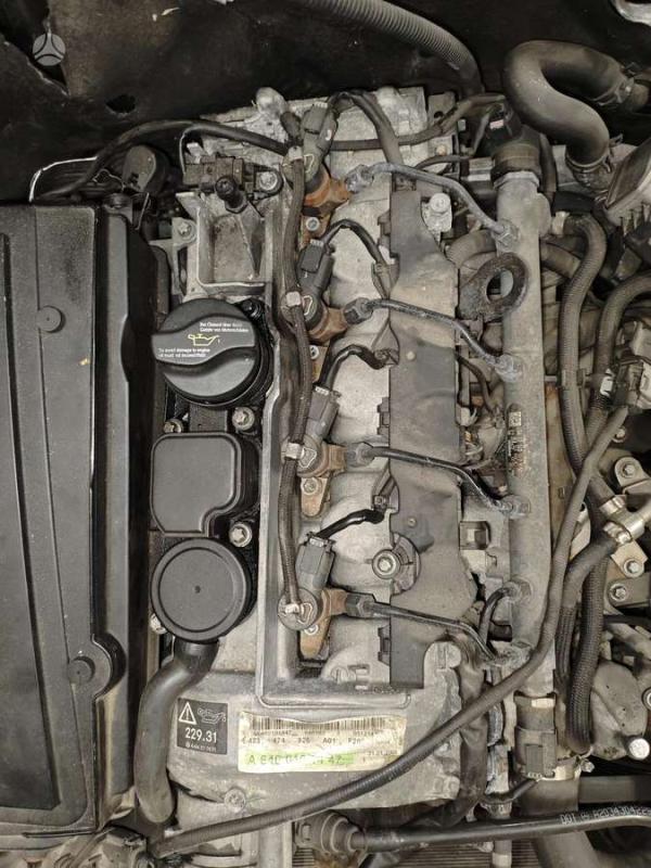 Zils Mercedes-Benz c-220 2006 Kauņa, ar dzinēja tilpumu 2.15 L un nobraukumu 380 tūkst. km par 600 €, foto 3 vietnē AUTOMOTO.COM.LV