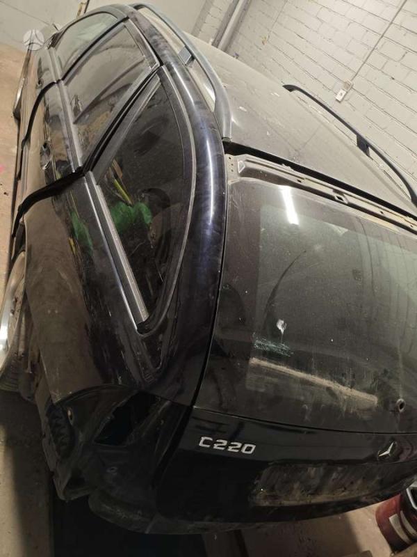 Zils Mercedes-Benz c-220 2006 Kauņa, ar dzinēja tilpumu 2.15 L un nobraukumu 380 tūkst. km par 600 €, foto 5 vietnē AUTOMOTO.COM.LV