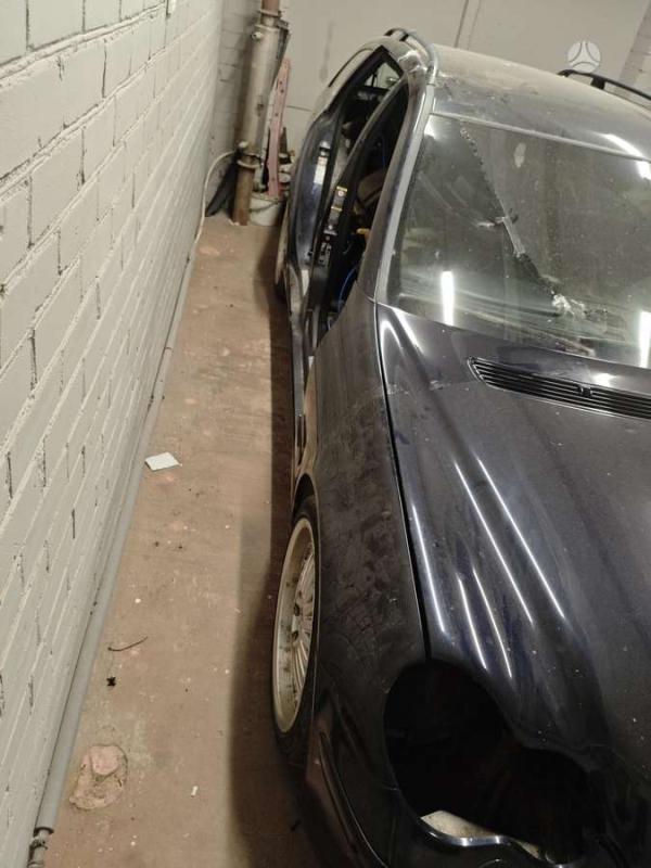 Zils Mercedes-Benz c-220 2006 Kauņa, ar dzinēja tilpumu 2.15 L un nobraukumu 380 tūkst. km par 600 €, foto 7 vietnē AUTOMOTO.COM.LV
