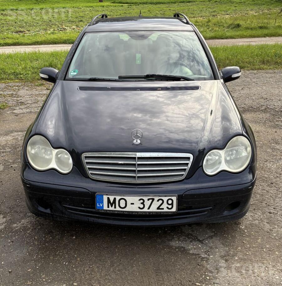Zils Mercedes-Benz c-220 2006 Valmiera, ar dzinēja tilpumu 2.20 L un nobraukumu 351 tūkst. km par 950 €, foto 1 vietnē AUTOMOTO.COM.LV