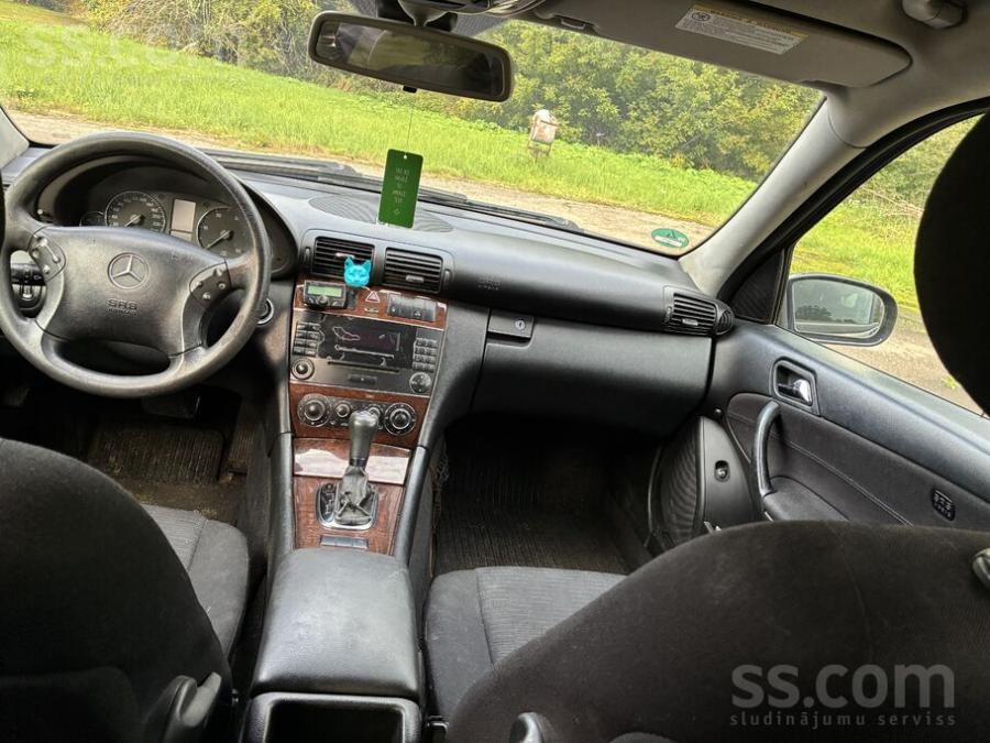 Zils Mercedes-Benz c-220 2006 Valmiera, ar dzinēja tilpumu 2.20 L un nobraukumu 351 tūkst. km par 950 €, foto 5 vietnē AUTOMOTO.COM.LV