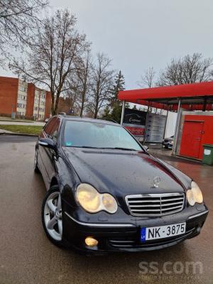 Zils Mercedes-Benz c-220 2007 Liepāja, ar dzinēja tilpumu 2.20 L un nobraukumu 372 tūkst. km par 2650 €, foto 2 vietnē AUTOMOTO.COM.LV