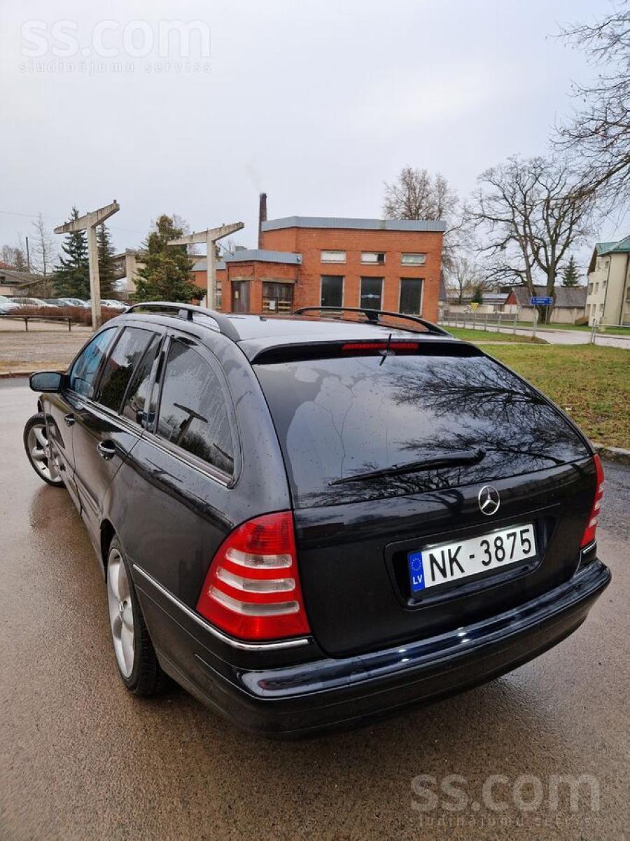 Zils Mercedes-Benz c-220 2007 Liepāja, ar dzinēja tilpumu 2.20 L un nobraukumu 372 tūkst. km par 2650 €, foto 3 vietnē AUTOMOTO.COM.LV