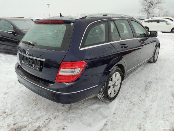 Blue Mercedes-Benz c-220 2008 in Marijampole, with an engine capacity of 2.20 L and mileage of 228 thousand km for 3450 €, photo 3 on AUTOMOTO.COM.LV
