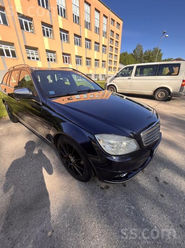 Blue Mercedes-Benz c-220 2008 in Bauska, with an engine capacity of 2.20 L and mileage of 390 thousand km for 4995 €, photo 4 on AUTOMOTO.COM.LV