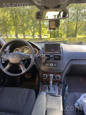 Blue Mercedes-Benz c-220 2008 in Bauska, with an engine capacity of 2.20 L and mileage of 390 thousand km for 4995 €, photo 10 on AUTOMOTO.COM.LV