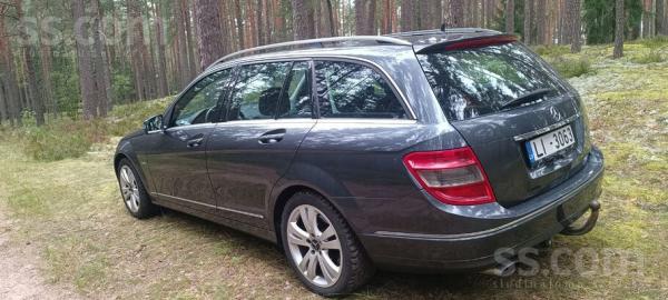 Zils Mercedes-Benz c-220 2009 Rīga, ar dzinēja tilpumu 2.20 L un nobraukumu 0 tūkst. km par 2400 €, foto 5 vietnē AUTOMOTO.COM.LV