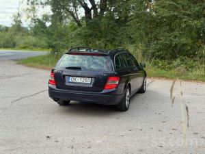 Blue Mercedes-Benz c-220 2009 in Riga, with an engine capacity of 2.20 L and mileage of 328 thousand km for 4450 €, photo 5 on AUTOMOTO.COM.LV