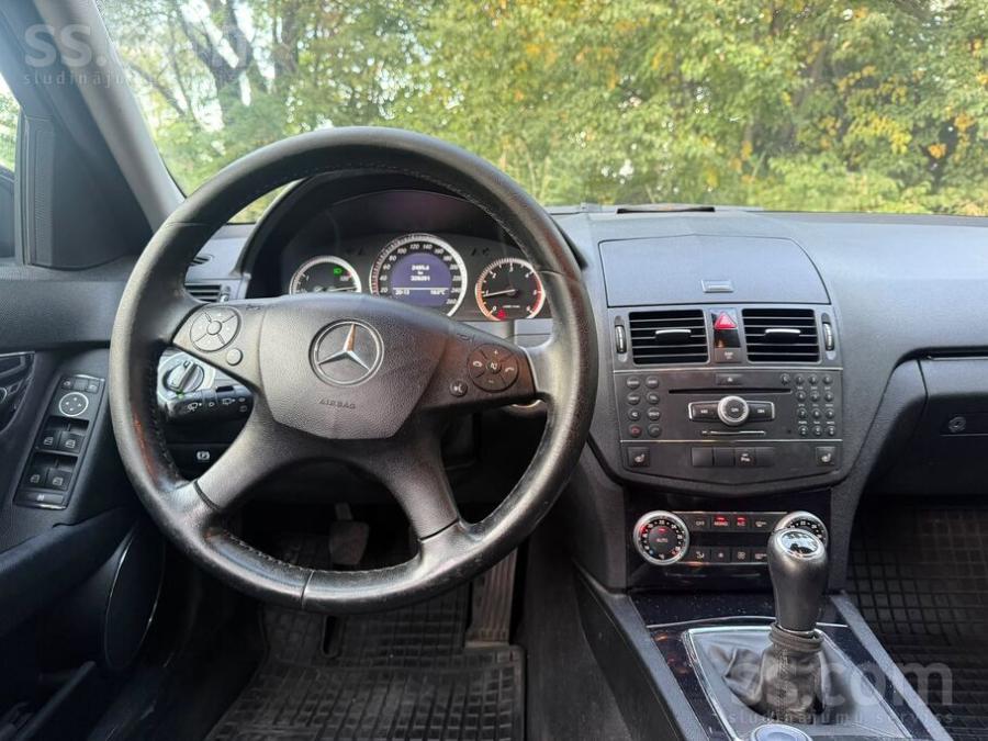 Blue Mercedes-Benz c-220 2009 in Riga, with an engine capacity of 2.20 L and mileage of 328 thousand km for 4450 €, photo 10 on AUTOMOTO.COM.LV