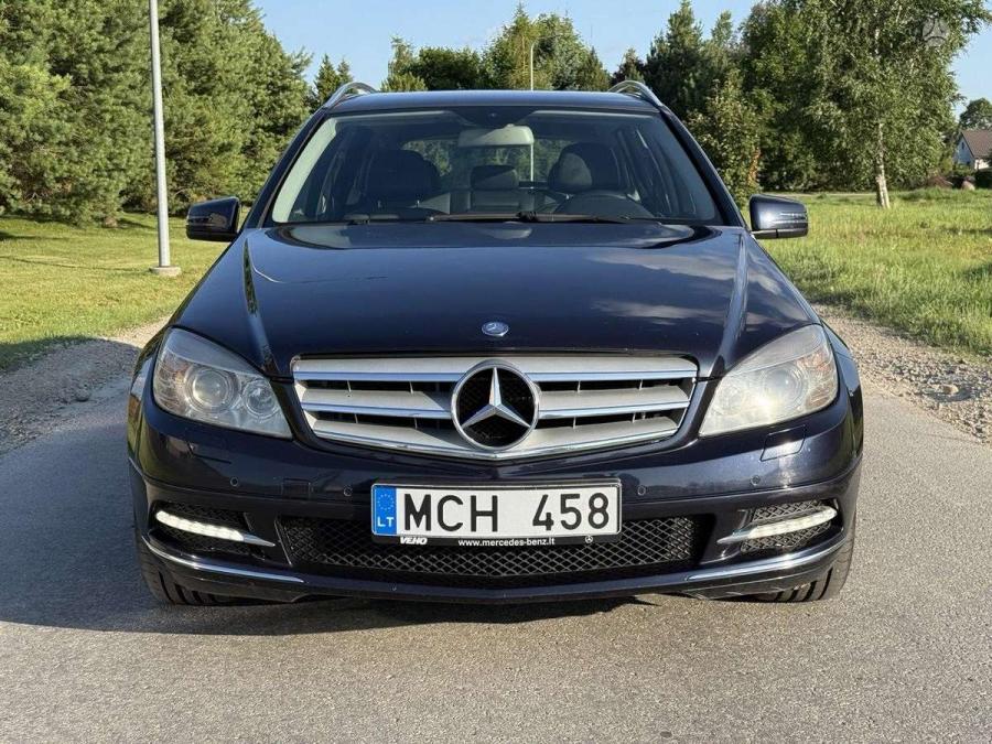 Zils Mercedes-Benz c-220 2010 Panevēža, ar dzinēja tilpumu 2.14 L un nobraukumu 410 tūkst. km par 4100 €, foto 1 vietnē AUTOMOTO.COM.LV