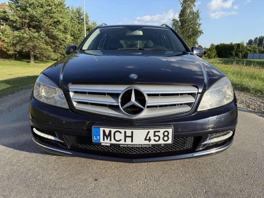 Zils Mercedes-Benz c-220 2010 Panevēža, ar dzinēja tilpumu 2.14 L un nobraukumu 410 tūkst. km par 4100 €, foto 3 vietnē AUTOMOTO.COM.LV