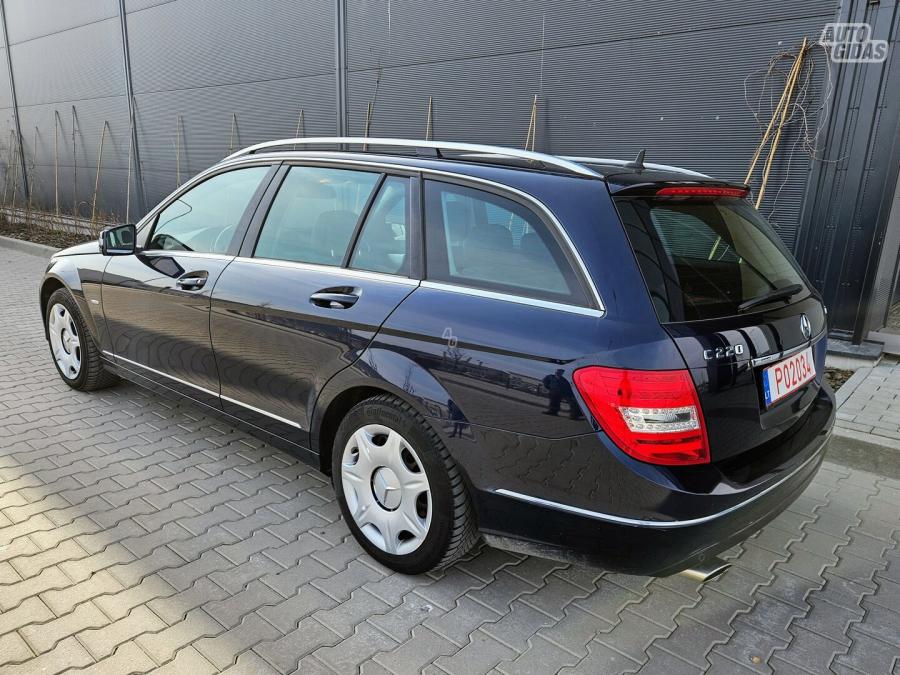 Blue Mercedes-Benz c-220 2011 in Vilnius, with an engine capacity of 2.10 L and mileage of 407 thousand km for 5450 €, photo 3 on AUTOMOTO.COM.LV