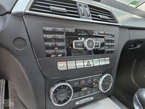 Zils Mercedes-Benz c-220 2011 Viļņa, ar dzinēja tilpumu 2.10 L un nobraukumu 407 tūkst. km par 4800 €, foto 11 vietnē AUTOMOTO.COM.LV