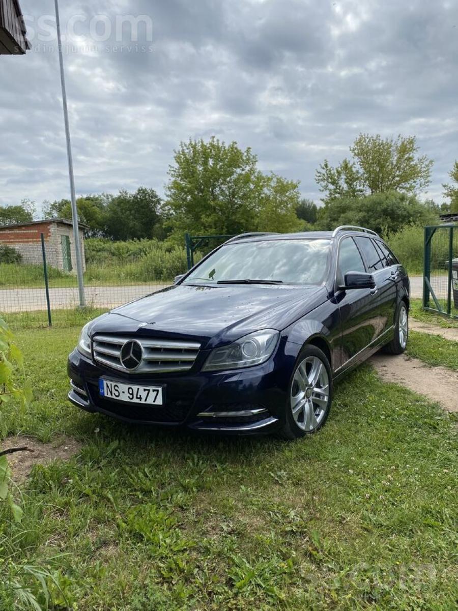 Blue Mercedes-Benz c-220 2012 in Daugavpils, with an engine capacity of 2.20 L and mileage of 272 thousand km for 7700 €, photo 1 on AUTOMOTO.COM.LV