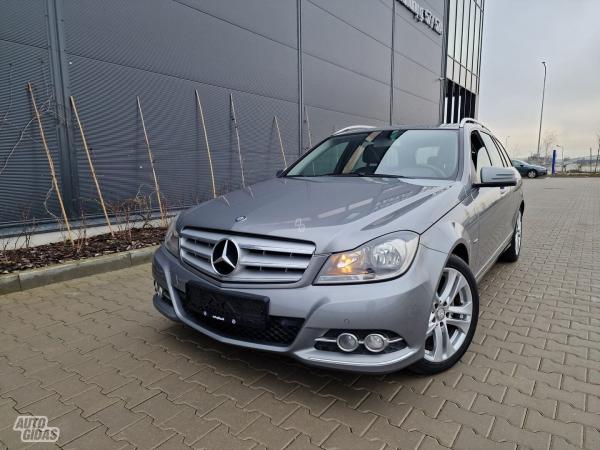 Blue Mercedes-Benz c-220 2012 in Vilnius, with an engine capacity of 2.20 L and mileage of 227 thousand km for 6599 €, photo 1 on AUTOMOTO.COM.LV