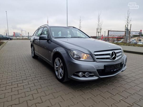 Blue Mercedes-Benz c-220 2012 in Vilnius, with an engine capacity of 2.20 L and mileage of 227 thousand km for 6599 €, photo 4 on AUTOMOTO.COM.LV