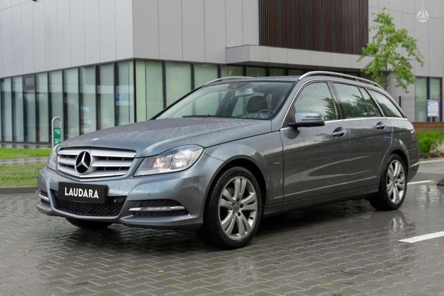 Blue Mercedes-Benz c-220 2012 in Vilnius, with an engine capacity of 2.14 L and mileage of 302 thousand km for 5699 €, photo 9 on AUTOMOTO.COM.LV