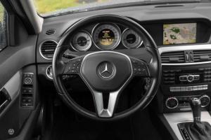 Blue Mercedes-Benz c-220 2012 in Vilnius, with an engine capacity of 2.14 L and mileage of 302 thousand km for 5699 €, photo 16 on AUTOMOTO.COM.LV