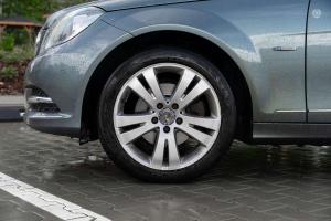 Zils Mercedes-Benz c-220 2012 Viļņa, ar dzinēja tilpumu 2.14 L un nobraukumu 302 tūkst. km par 5699 €, foto 12 vietnē AUTOMOTO.COM.LV