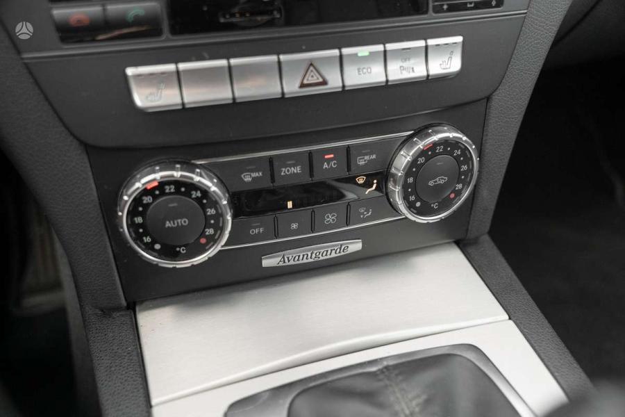 Zils Mercedes-Benz c-220 2012 Viļņa, ar dzinēja tilpumu 2.14 L un nobraukumu 302 tūkst. km par 5699 €, foto 22 vietnē AUTOMOTO.COM.LV