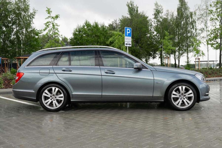 Zils Mercedes-Benz c-220 2012 Viļņa, ar dzinēja tilpumu 2.14 L un nobraukumu 302 tūkst. km par 5450 €, foto 9 vietnē AUTOMOTO.COM.LV