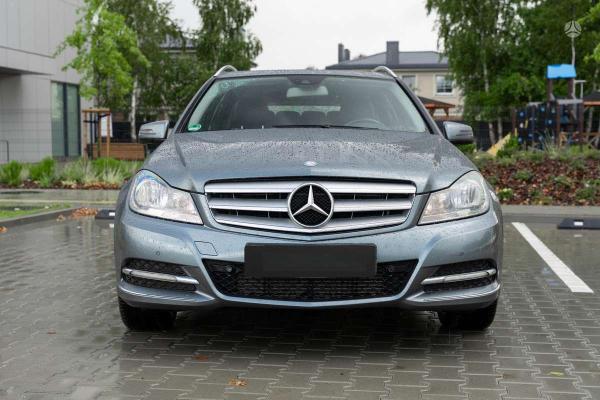 Zils Mercedes-Benz c-220 2012 Viļņa, ar dzinēja tilpumu 2.14 L un nobraukumu 302 tūkst. km par 4900 €, foto 10 vietnē AUTOMOTO.COM.LV