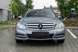 Blue Mercedes-Benz c-220 2012 in Vilnius, with an engine capacity of 2.14 L and mileage of 302 thousand km for 4900 €, photo 10 on AUTOMOTO.COM.LV