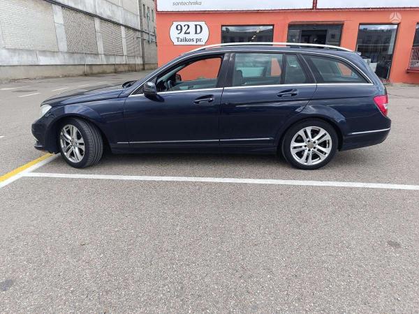 Zils Mercedes-Benz c-220 2013 Kauņa, ar dzinēja tilpumu 2.20 L un nobraukumu 268 tūkst. km par 4800 €, foto 3 vietnē AUTOMOTO.COM.LV