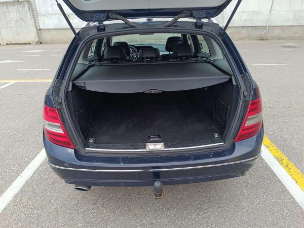 Zils Mercedes-Benz c-220 2013 Kauņa, ar dzinēja tilpumu 2.20 L un nobraukumu 268 tūkst. km par 4800 €, foto 9 vietnē AUTOMOTO.COM.LV